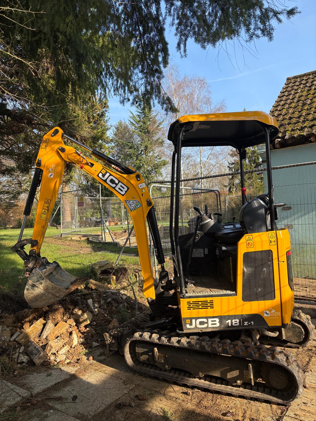 Hire Excavators - Dig and Dump Co - Hire Plant for Construction